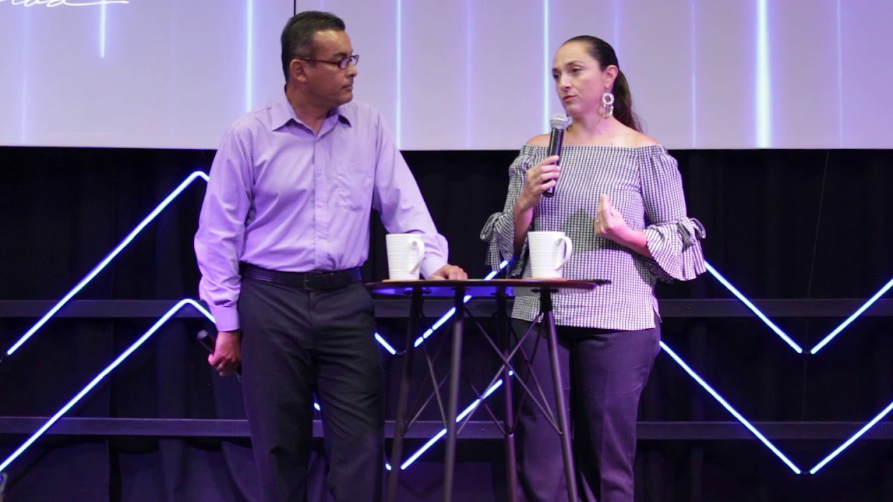 Raúl y Vicky Zuazo - ¿Cómo proteger a la familia? / Amistad Cristiana ...