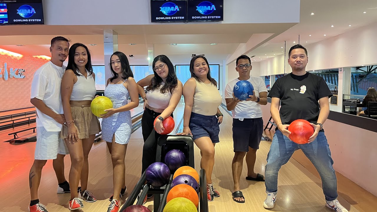 STRIKE BOWLING BALI - KESERUAN MAEN SAMPE LUPA WAKTU - YouTube