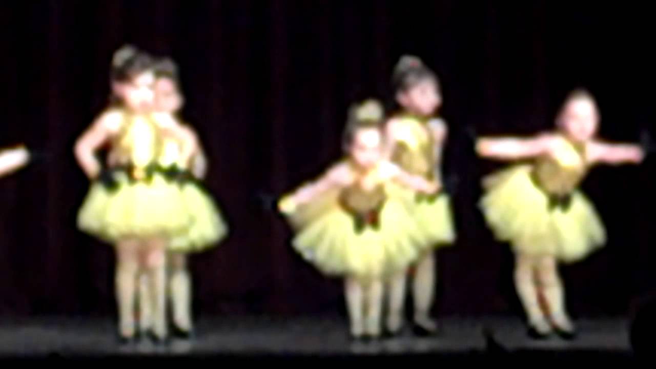 Caroline Dance Twinkle Twinkle Little Star December 11, 2011 - YouTube