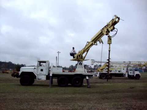V305 - 1966 Kaiser Jeep M52A2 Telelect Digger Derrick - YouTube