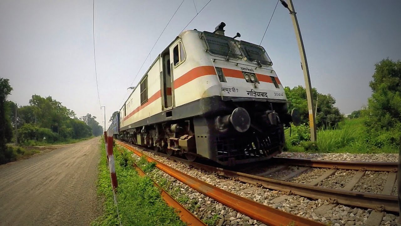 Speeding Electric Trains on Single Line Section !! - YouTube