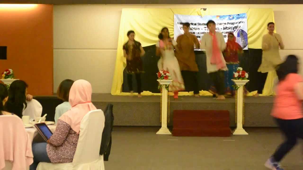 Indian Traditional Dance (Kolattam) - YouTube