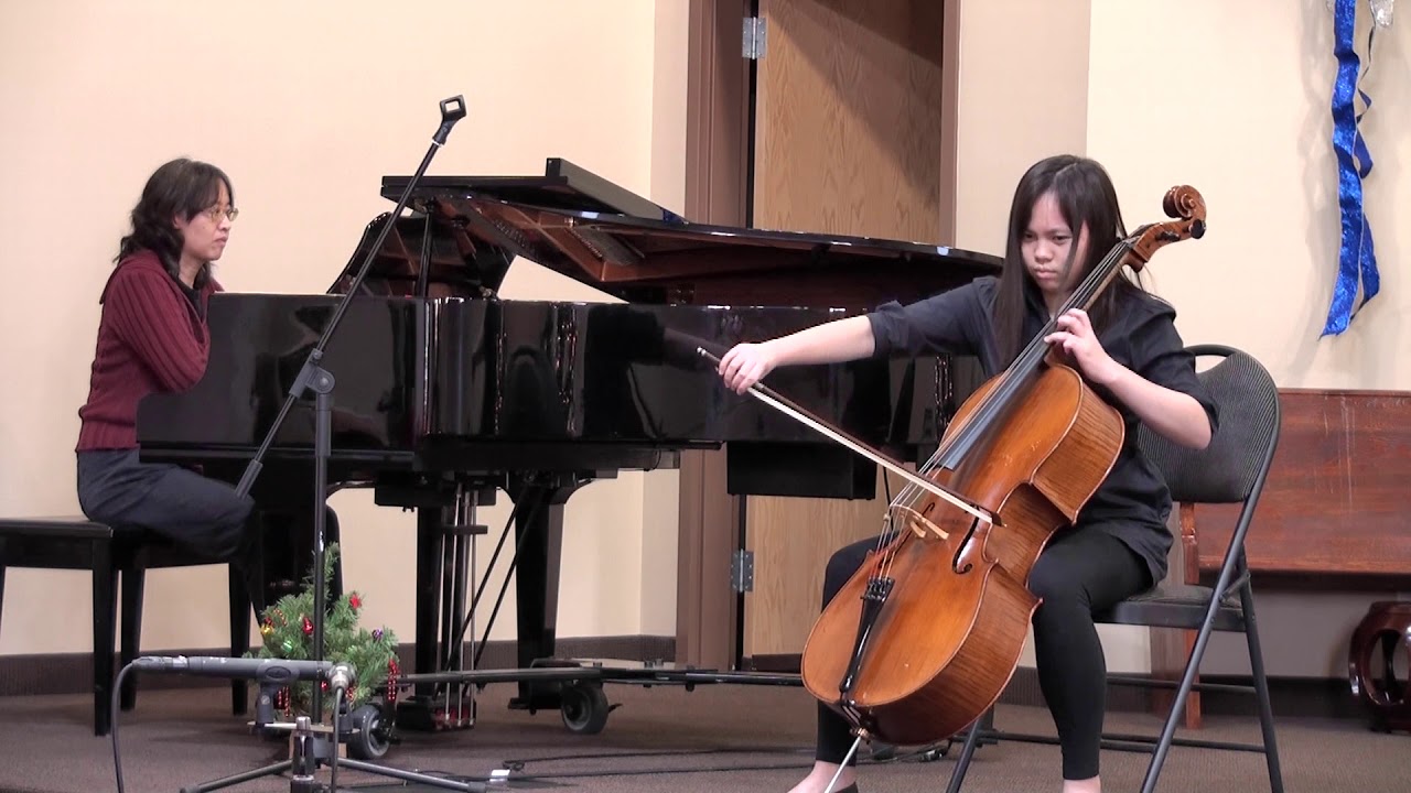 Chloe Liang 演奏大提琴-多倫多台恩教會2019年聖誕節慶祝會2019-12-22 - YouTube