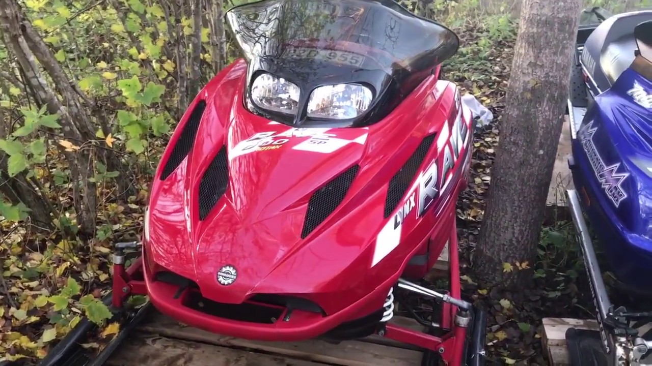 2001 Lynx Rave 800 startup - YouTube