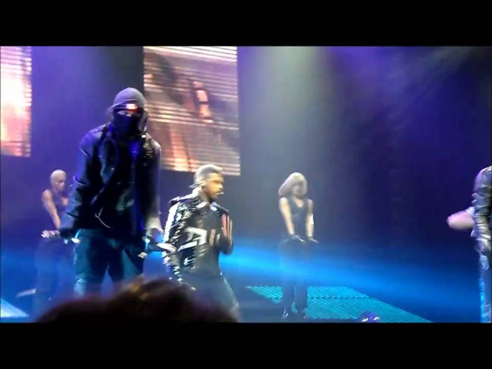 Usher Monstar Concert Dublin February 26th 2011 - YouTube