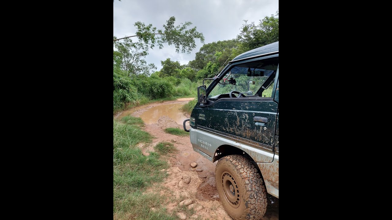 L300 Delica 4x4 turbo diesel LHD off road Taiwan mountain trails ...