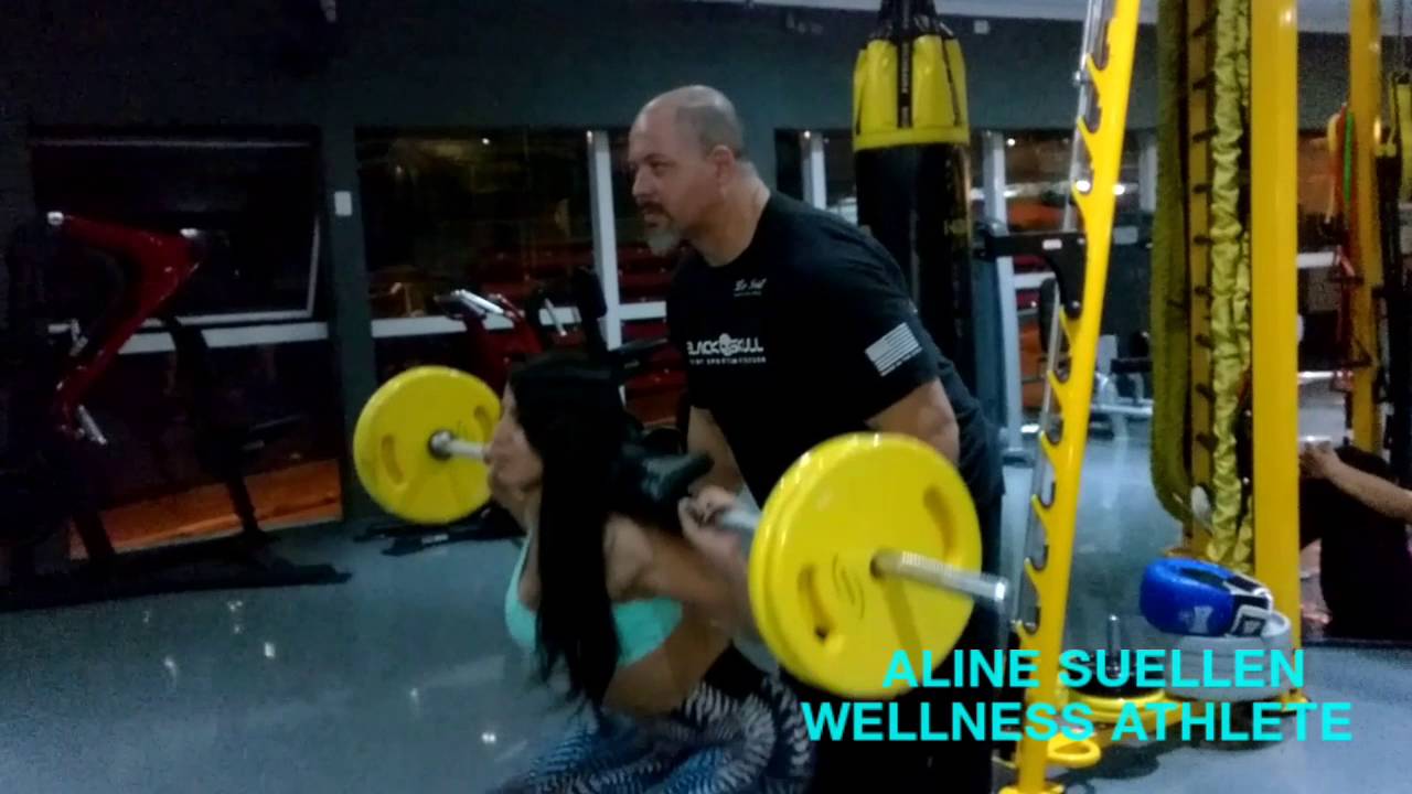 Aline Suellen Wellness Athlete - leg day - YouTube