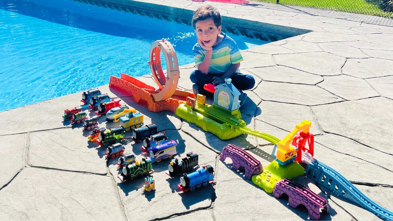 Thomas And Friends, Thomas the train and friends, Toy Train Track - YouTube