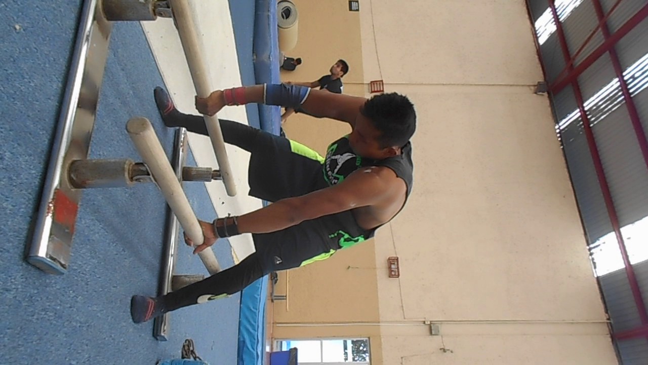 Juan cruz straddle planche press reverse grip - YouTube