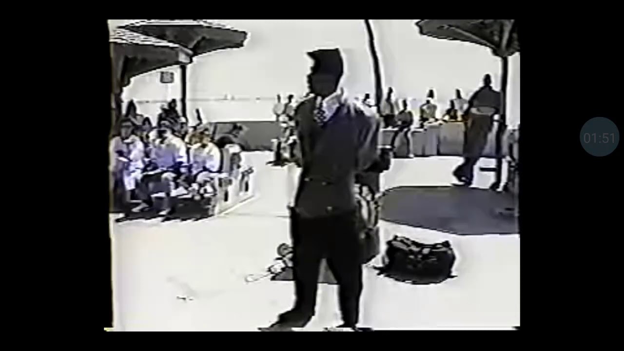 Dance robot / popping - YouTube