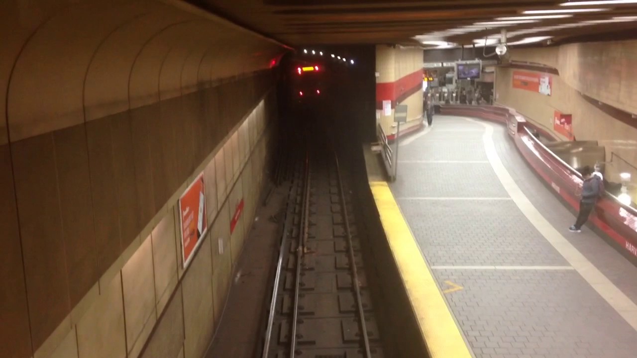 Outbound MBTA red line train arriving at Harvard - YouTube