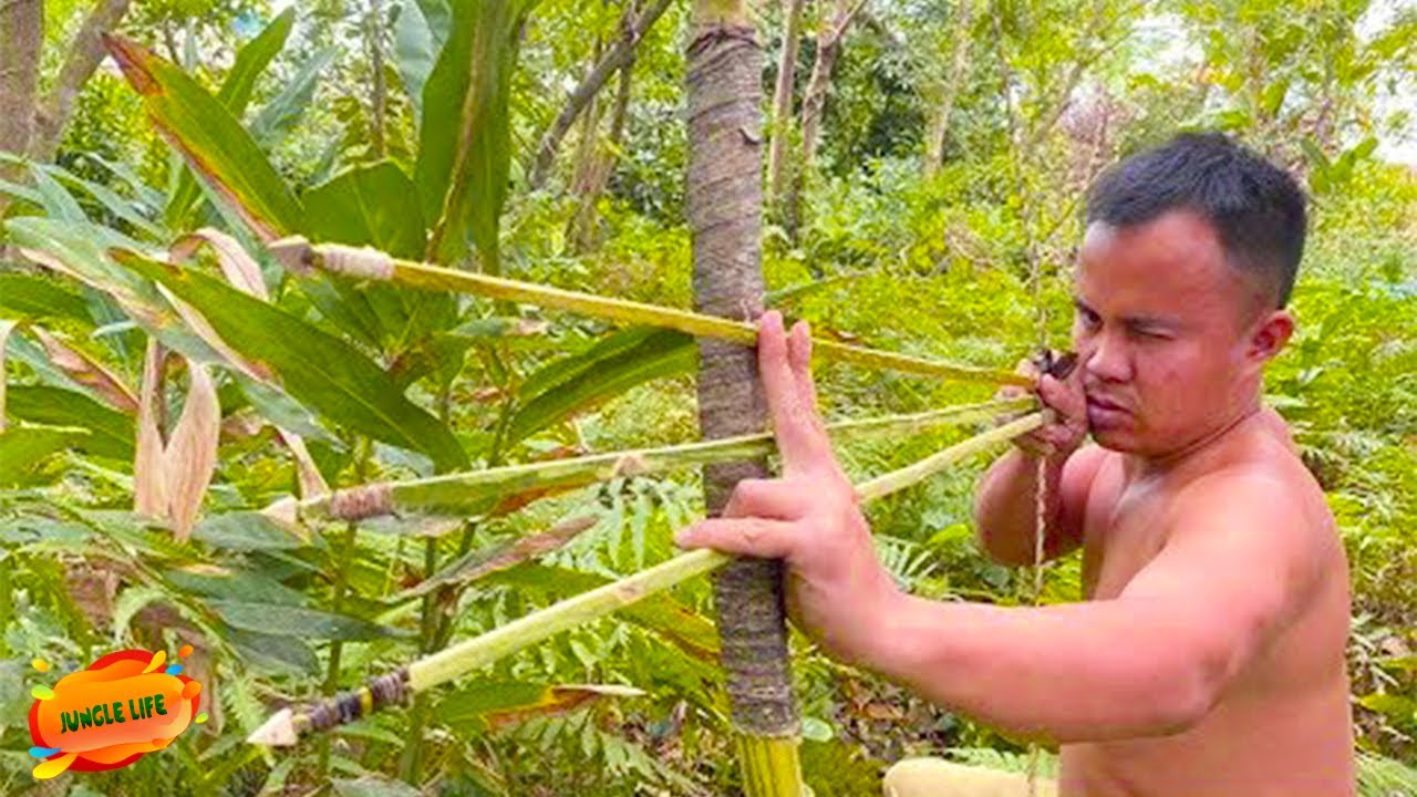JUNGLE LIFE ★ How To Make A Survival Bow - YouTube