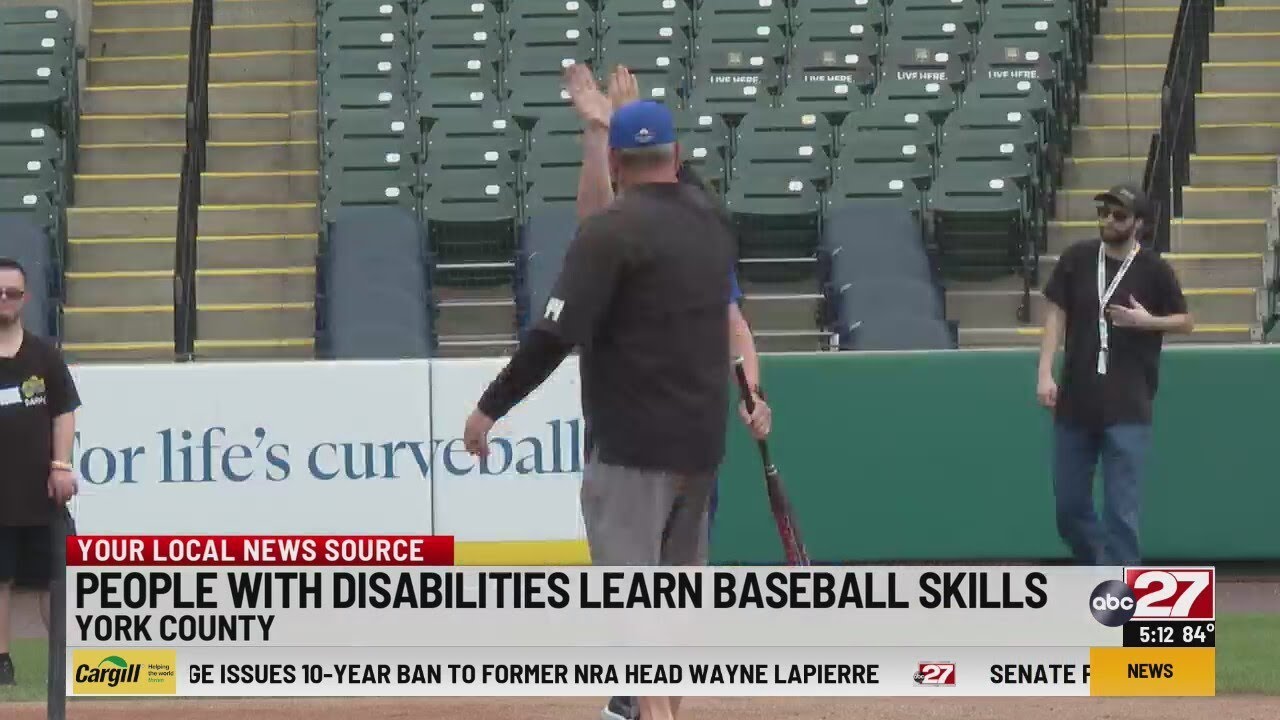 People with Disabilities learn baseball skills - YouTube