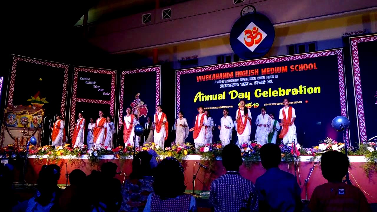 Desha desha idu nanna bharatha desha Dance by 7th standard Vivekananda ...