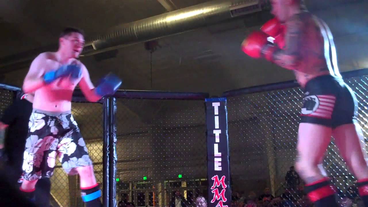 BATTLE IN THE BARN II Brandon Egbert VS Zach Strain - YouTube