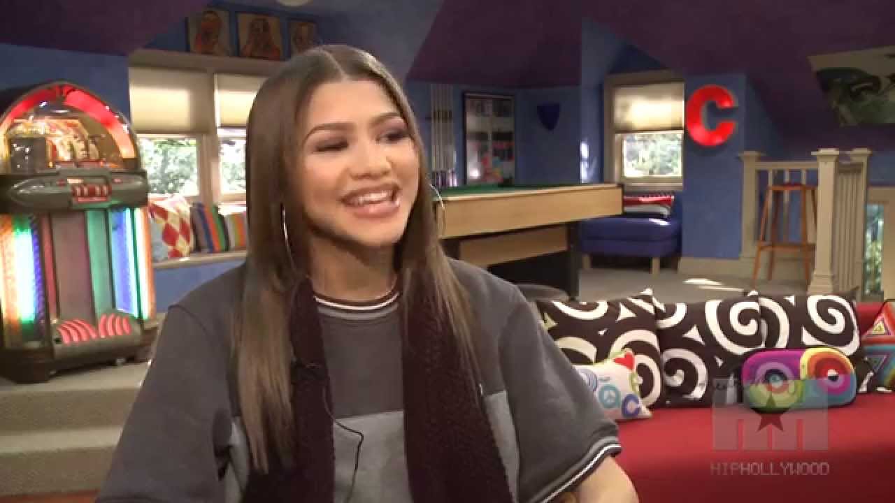 Dodged A Bullet? Zendaya Talks Aaliyah Biopic! - YouTube