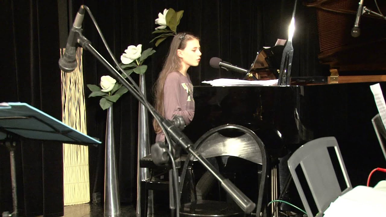 Maya Janik - Lovesong - (Adele Cover) - YouTube
