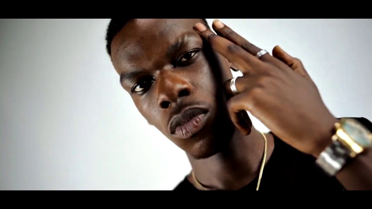 Young K - Sim (Vídeo oficial) - YouTube