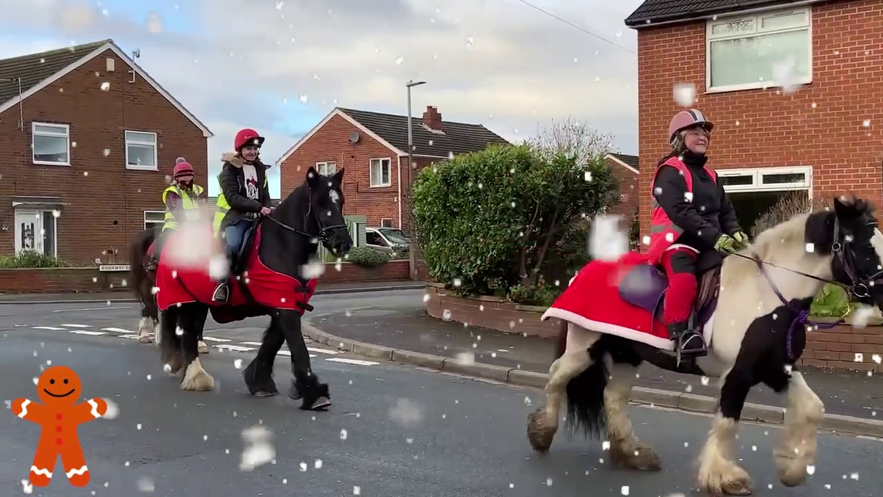 Batley hall farm Christmas ride out - YouTube