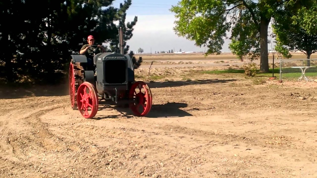 1926 Fordson 1530 Tractor, steel wheels, wide front - YouTube