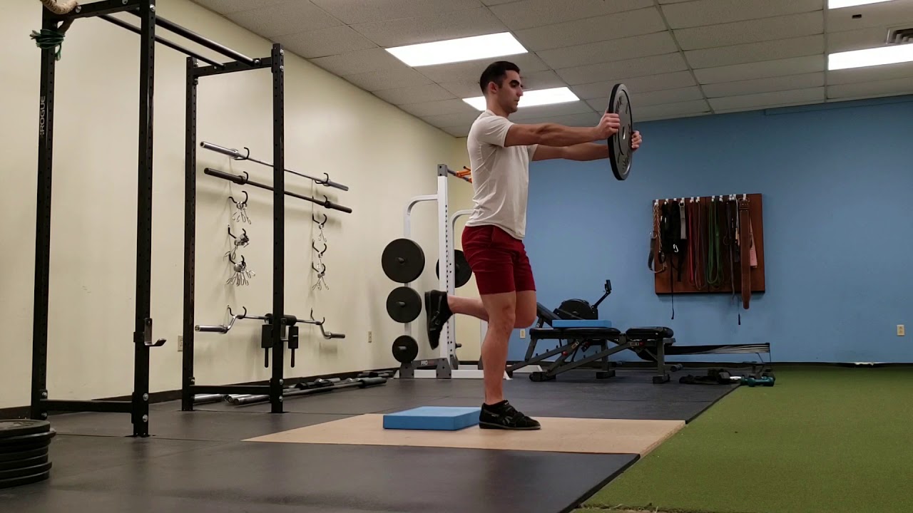 Skater squat: Counter balance with plate - YouTube