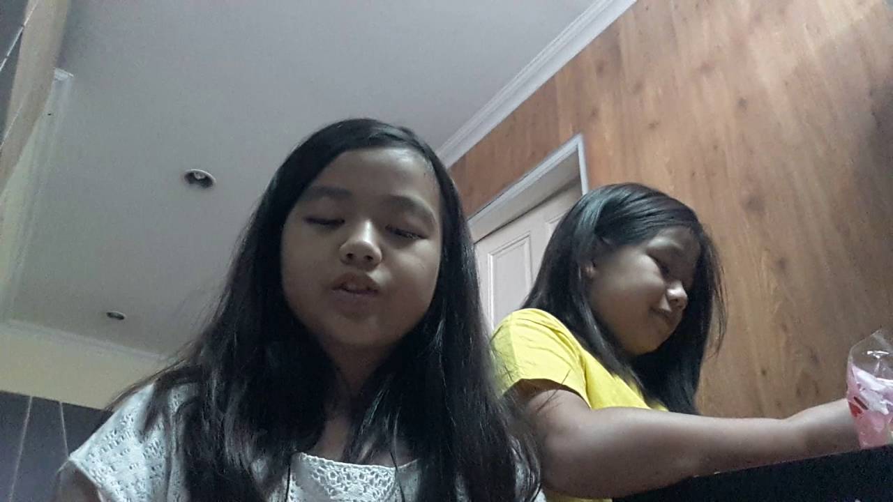 This my first video with my cousin - YouTube