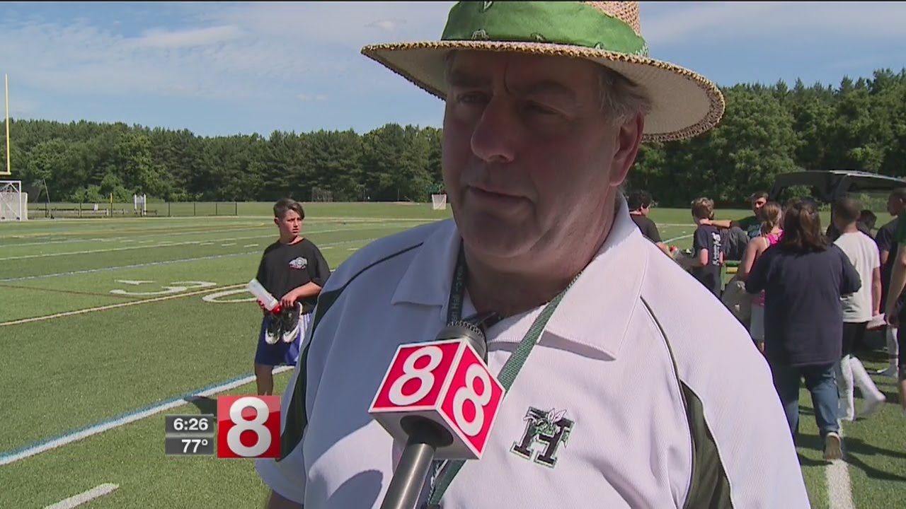 Hamden Hall coach Joe Linta hosts camp, NFL players attend - YouTube