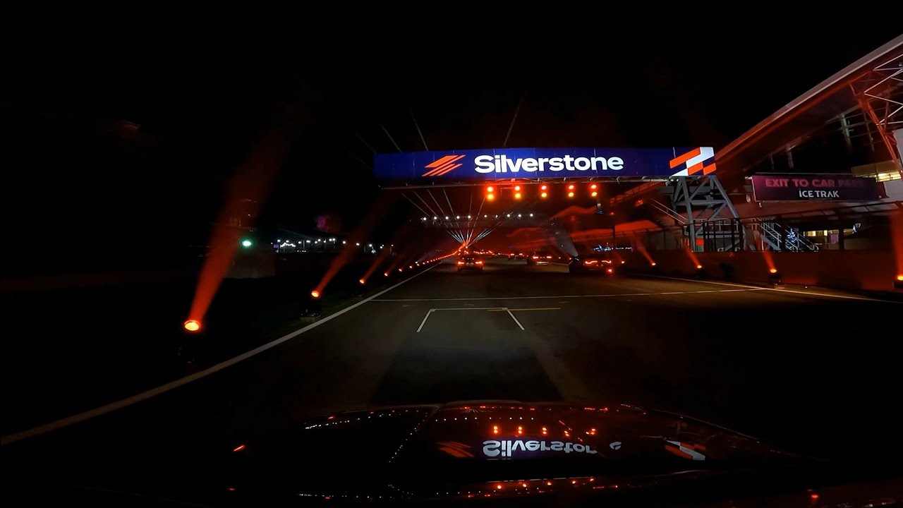 Silverstone race track the home of F1 do a LAP OF LIGHTS 2021 🎄Merry ...