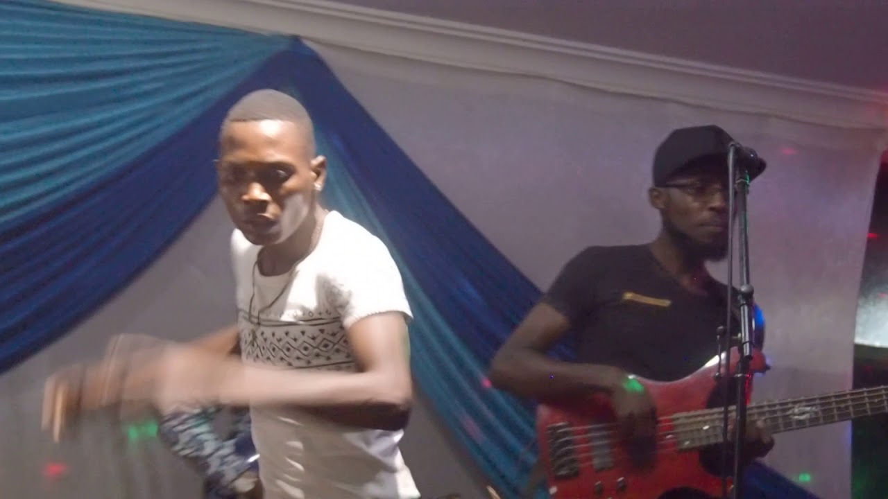 Aleck Musuki - Hutsi Hwenyama Hautosvore (Full) Live - YouTube