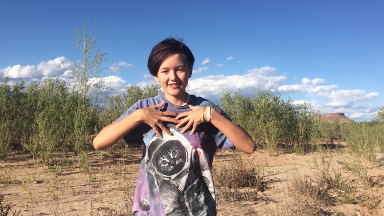 Catty tells a story about gum (ASL) - YouTube