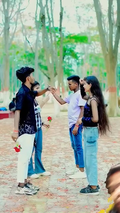 Maroon Color Sadiya #dineshlalyadav #Aamrapali Dubey #Kalpna #Neelkamal Singh | FASAL | Movie ...