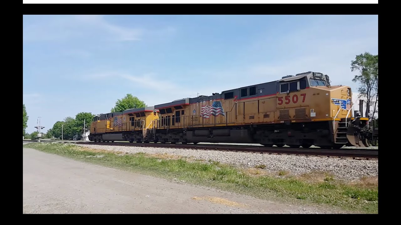 UP 5547 & UP 5507 Lead CP 142 Thru Finch! - YouTube