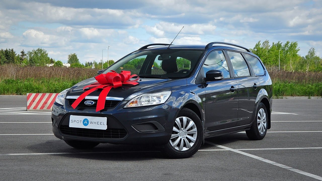 Ford Focus (2010) - 360 ° Trust Walk - YouTube