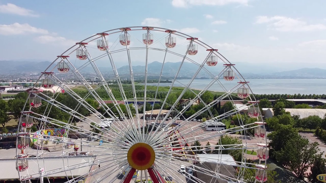 a short ride on the ferris wheel - YouTube