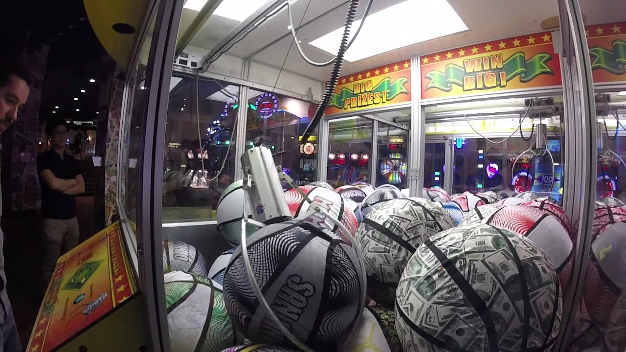 Won At the Claw Machine At Reno Circus Circus 2015 - YouTube