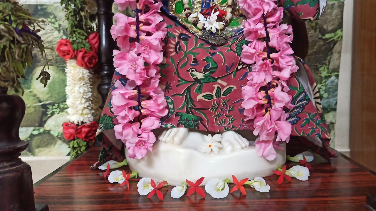 Wednesday Blessings || Budhwar Darshan | Simple Kolam With Dots ...