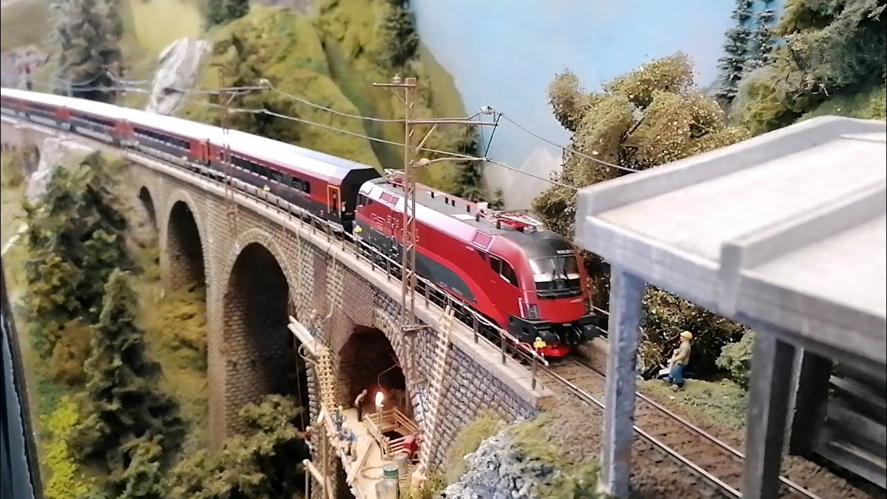 MoBaLo zu Besuch beim MEC Bregenz - YouTube