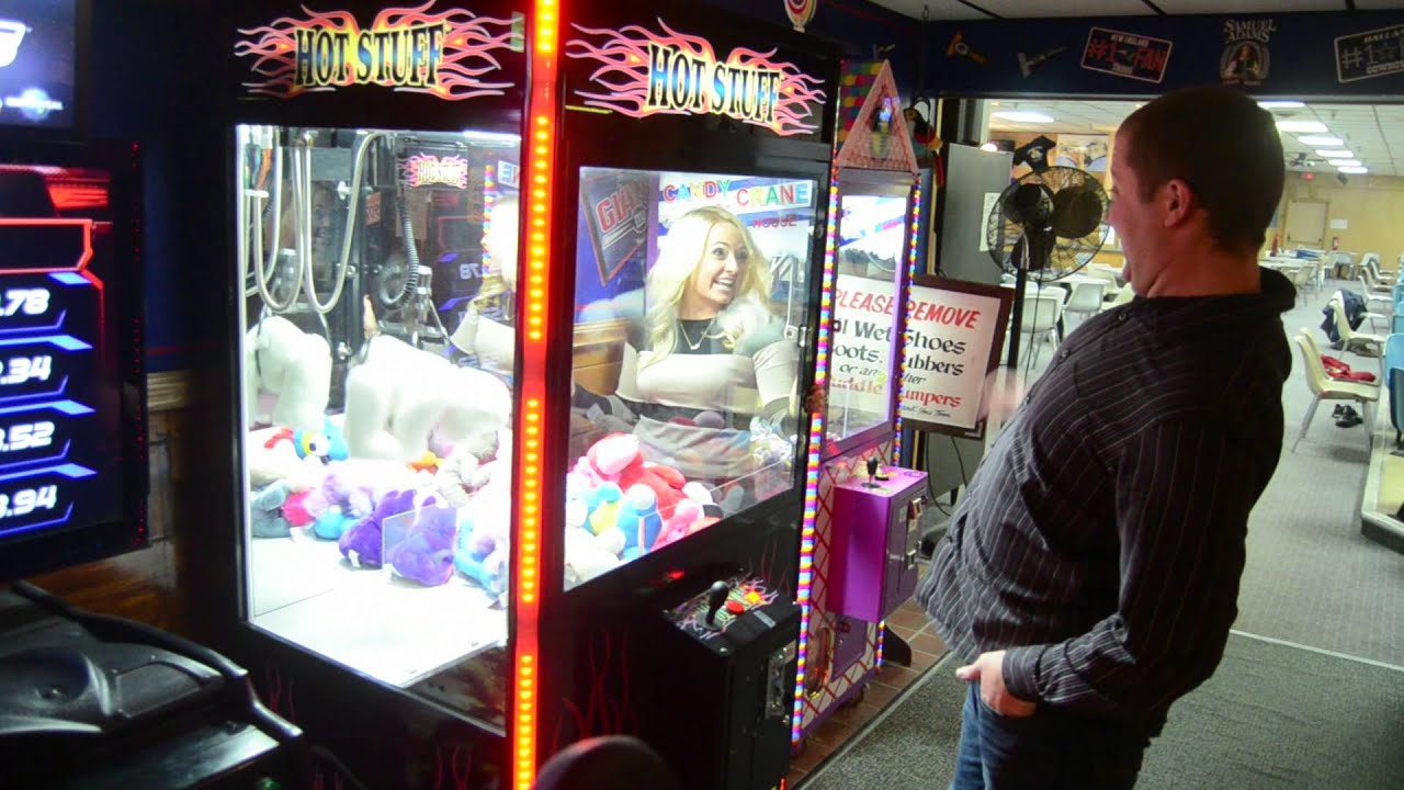Claw Machine Wedding Engagement Proposal! Favorite Girl -- The Icarus ...