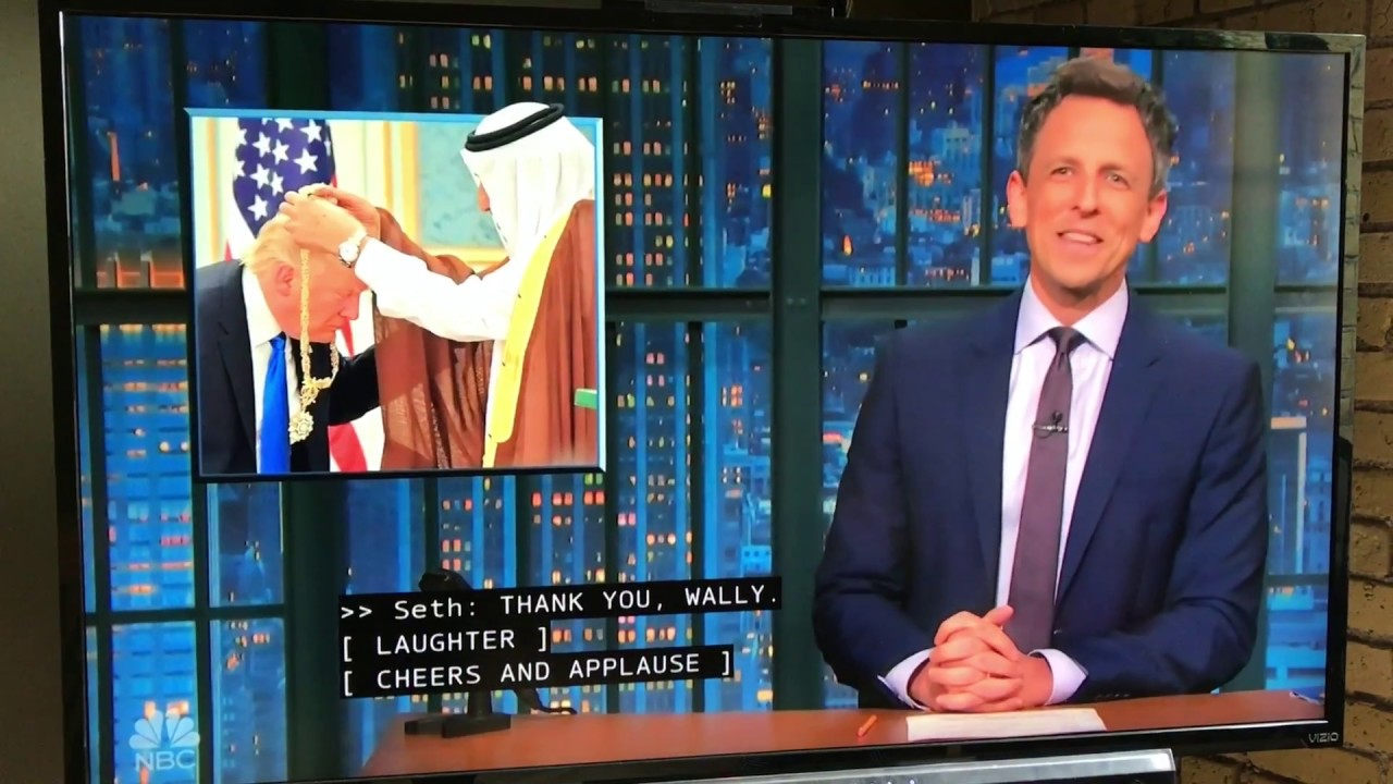 Seth Meyers and Wally the Cue Card Guy - YouTube