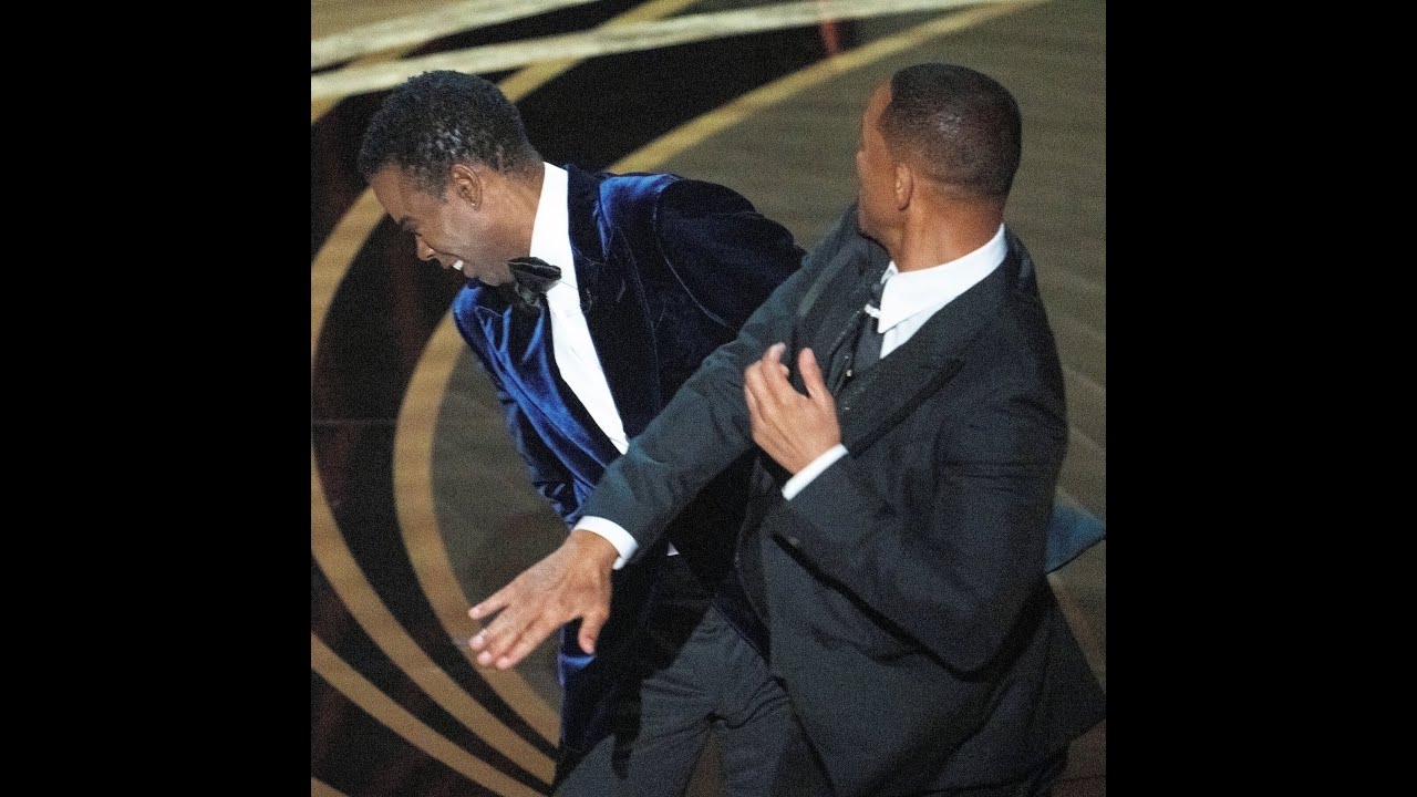 WILL SMITH SLAPS CHRIS ROCK ON STAGE AT OSCARS - YouTube