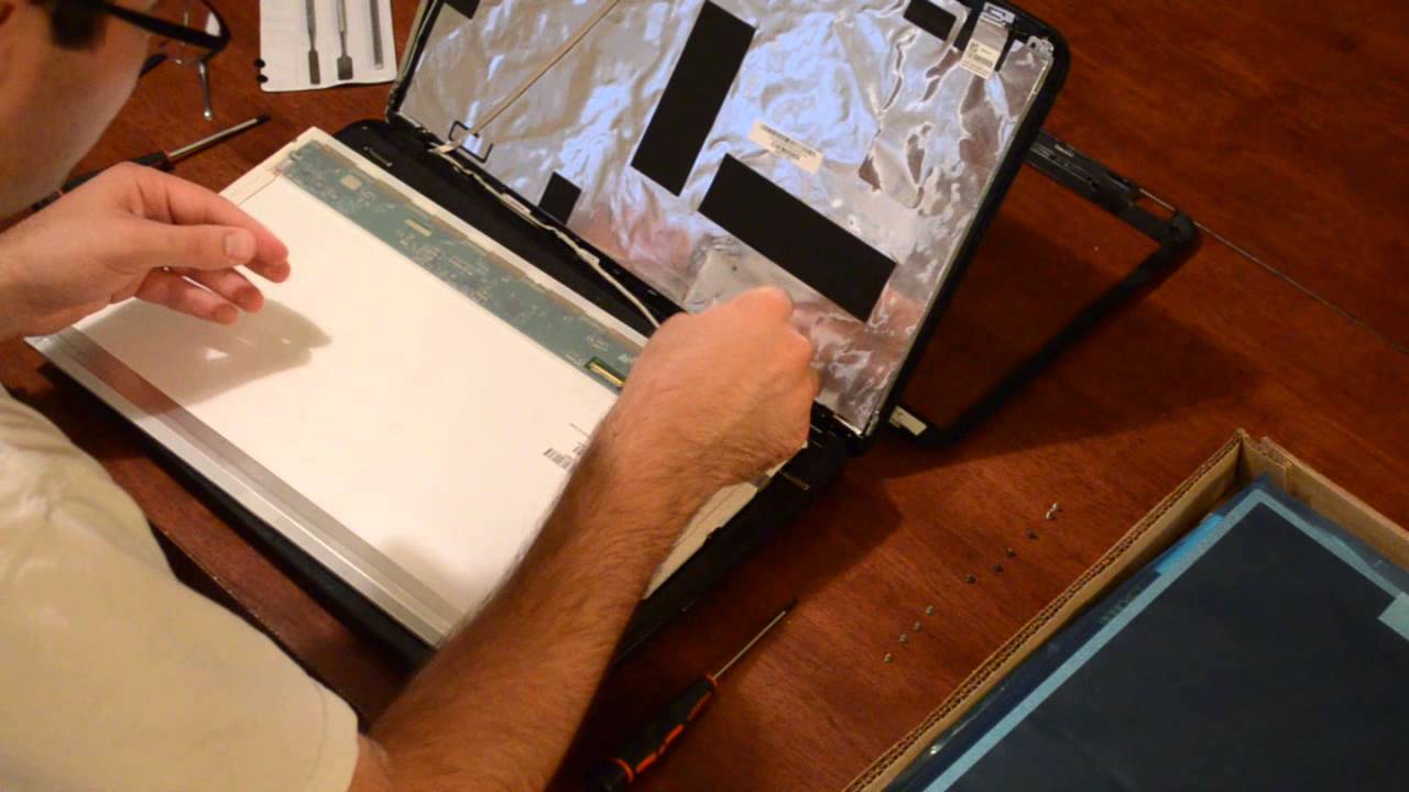 Laptop screen replacement / How to replace laptop screen HP-Compaq ...