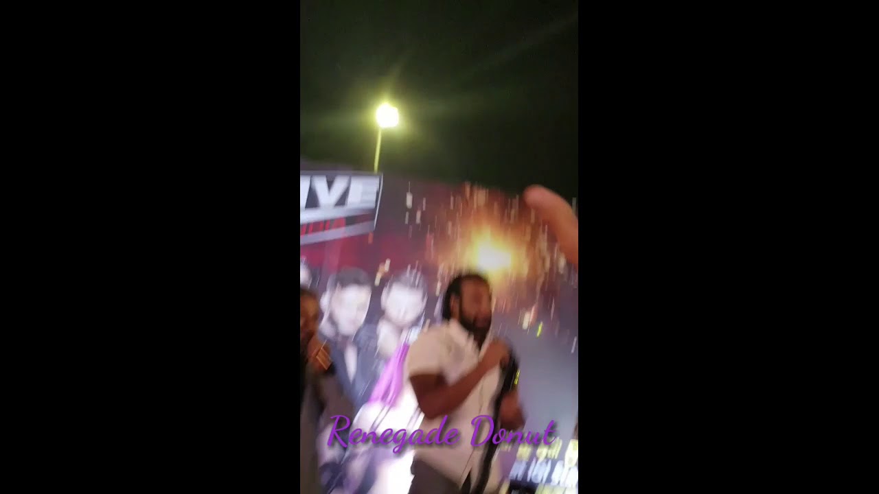 ROMAN REIGNS BOOED IN INDIA! - YouTube