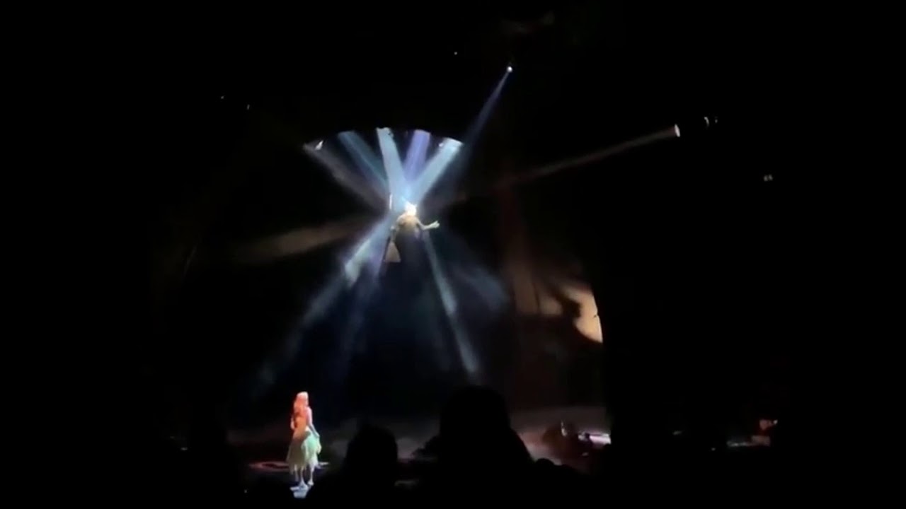 Jessica Vosk - Defying Gravity - YouTube