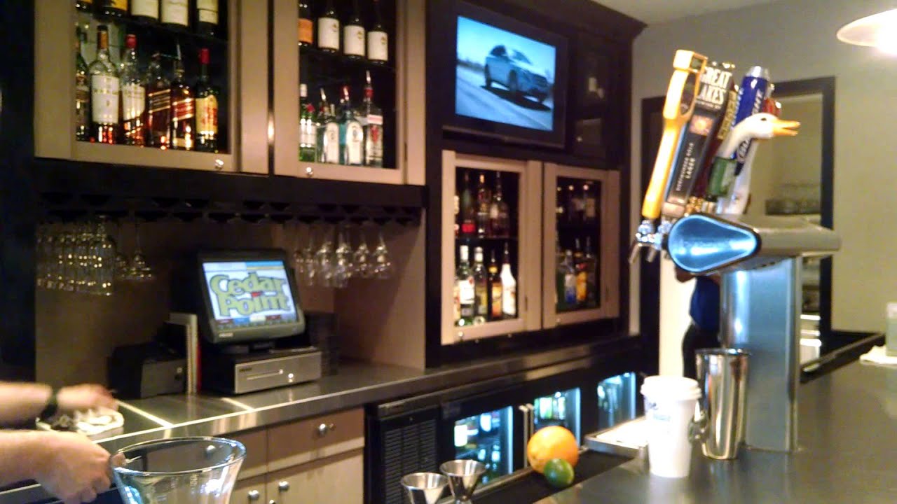 Surf Lounge at the Hotel Breakers at Cedar Point - YouTube