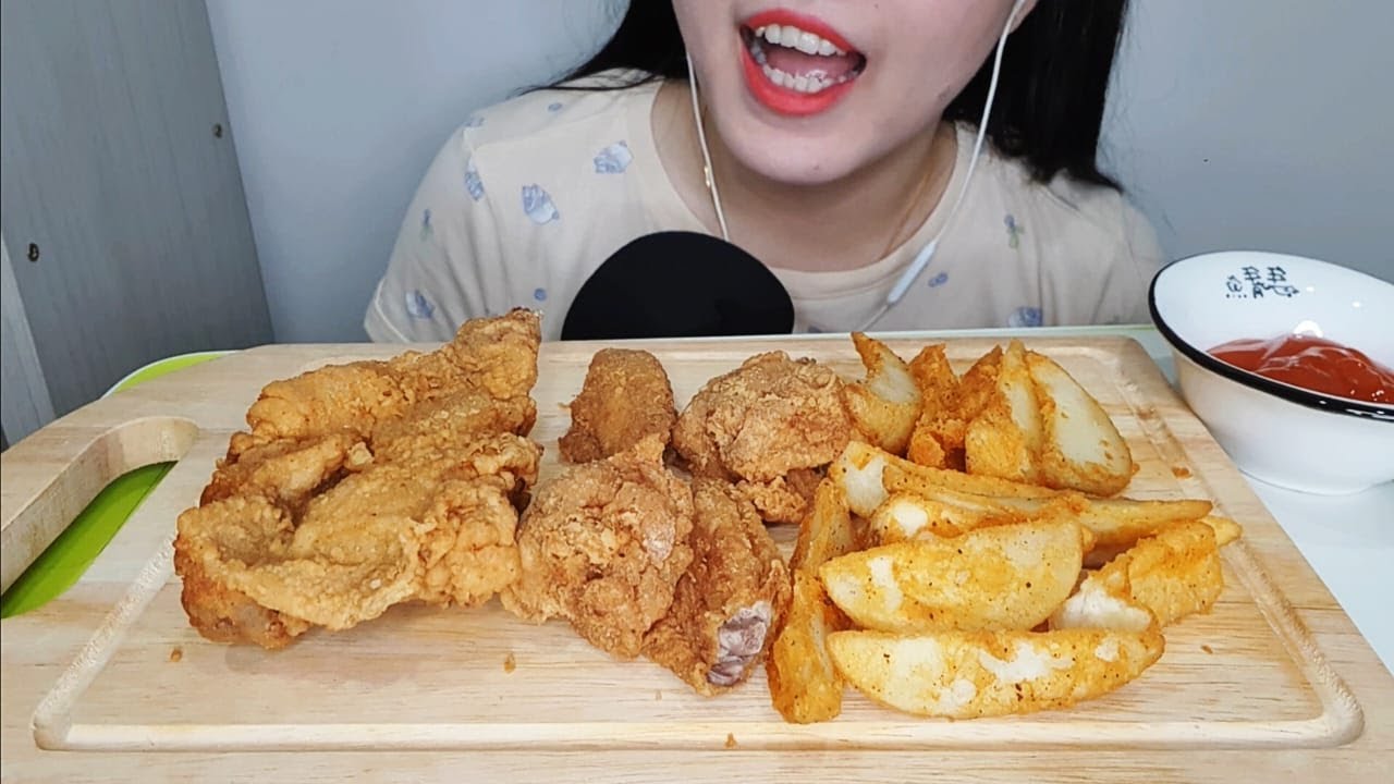 ASMR CRUNCHY FRIED CHICKEN AND POTATO WEDGES ASMR MUKBANG (EATING SOUND ...