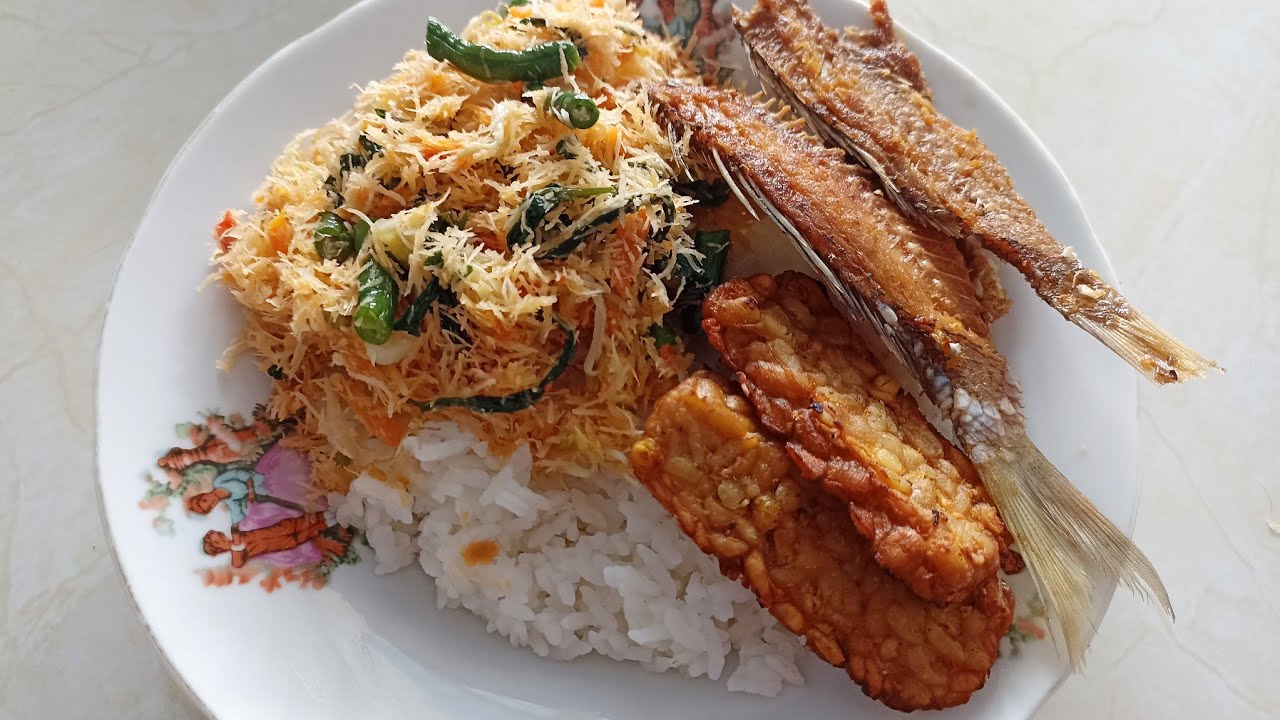 MENU HARIAN (Part 1) URAP SAYUR IKAN ASIN TEMPE GORENG #foodpreparation ...