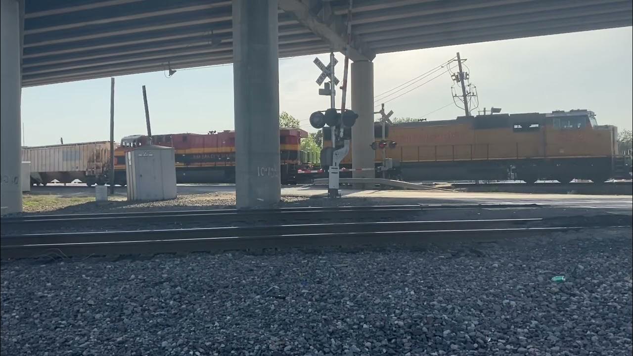 UP 6913 leads a Manifest Headed For Settegast FT.TexansRailfan 6/15/23 - YouTube