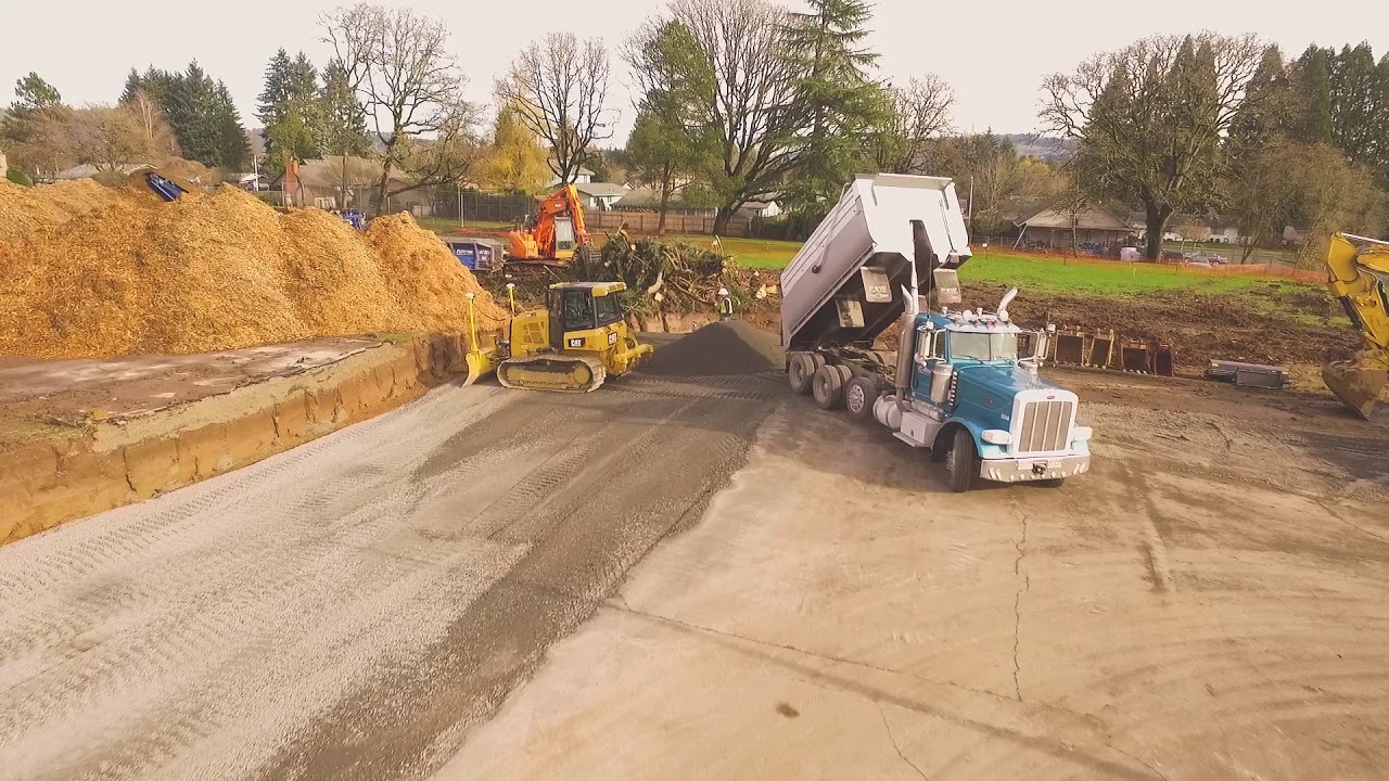 Chehalem Aquatic Center (Newberg, Oregon) - YouTube
