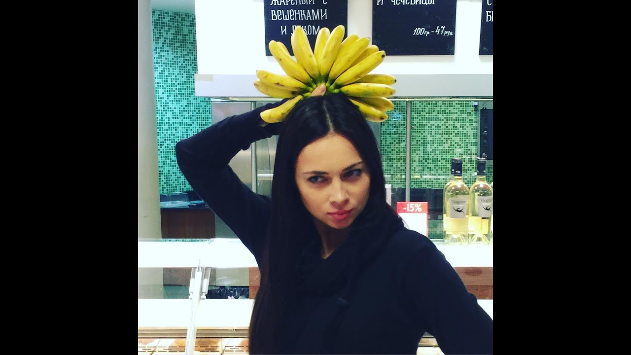 Настасья Самбурская показала фото с пляжа Youtube