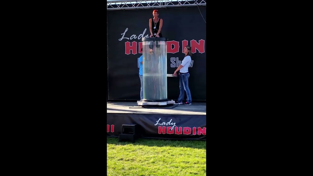 Lady Houdini Water Torture Cell Escape - YouTube